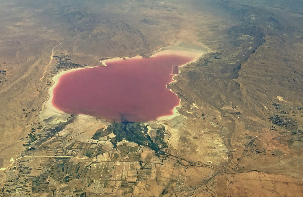 Maharlu Lake near Shiraz : Visit Pink Salt Lake with Trip to Persia